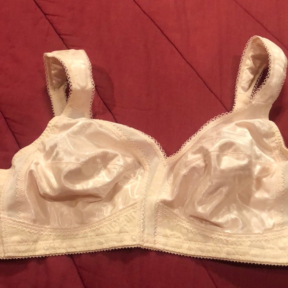 Playtex | Intimates & Sleepwear | Playtex 38c 8 Hour Bra Beige 3 Hook ...